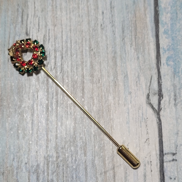 Jewelry | Vintage Christmas Circle Wreath Lapel Pin | Poshmark